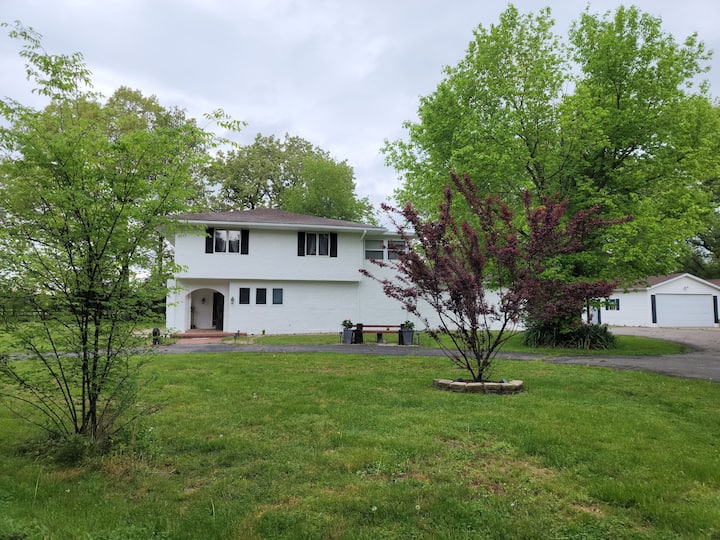 Location! Location! - Marion, IL