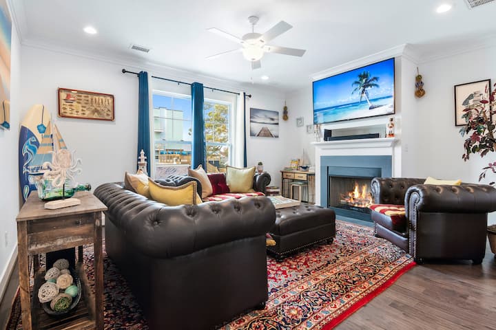 Oceanfront Getaway-beach & Restaurants In Vibe! - Virginia Beach