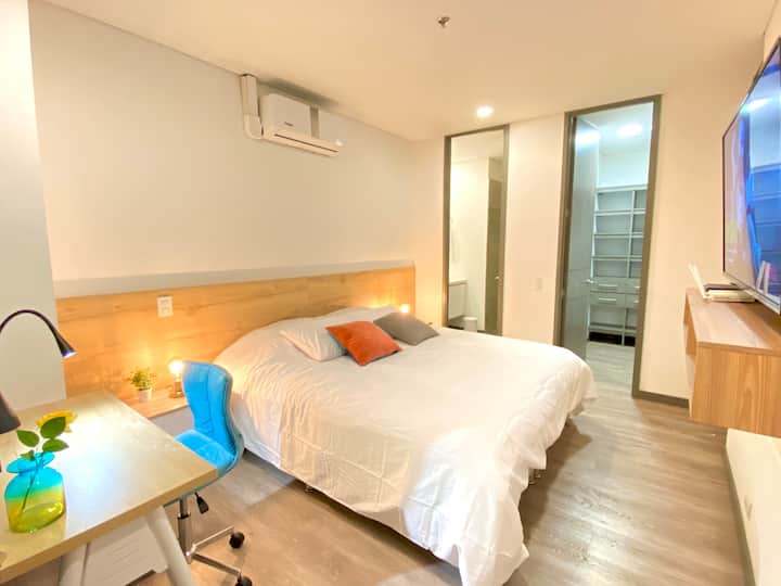703 Lujoso Apartamento En El Poblado, Medellín! - Medellín