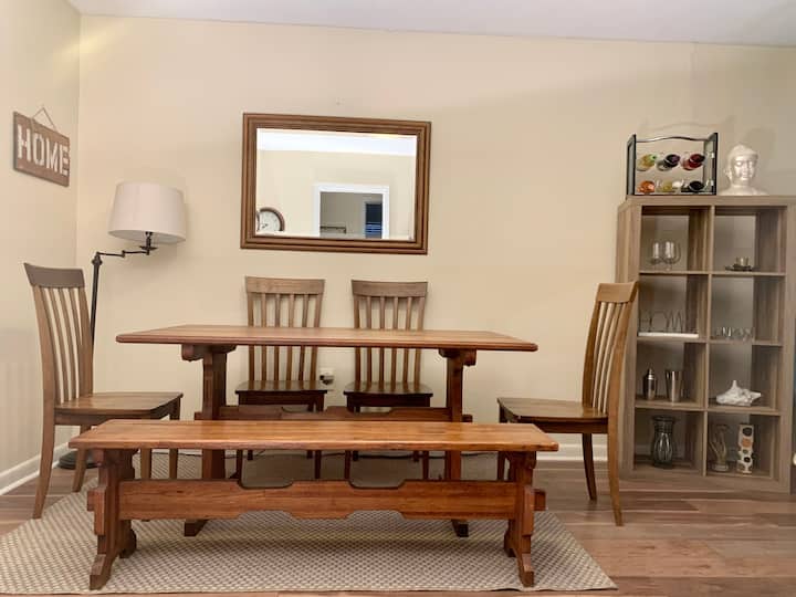 Contemporary Urban Comfort 2br Fondren Apartment - Jackson, MI