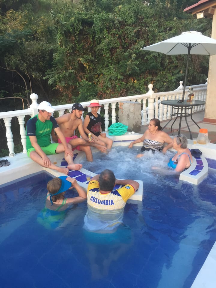 Casa Campestre Girardot, Con Piscina Y Jacuzzi - Agua de Dios