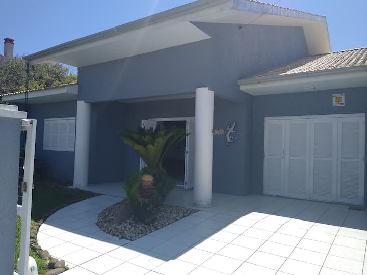 Casa Agradável Com Piscina Para Temporada - Maquiné