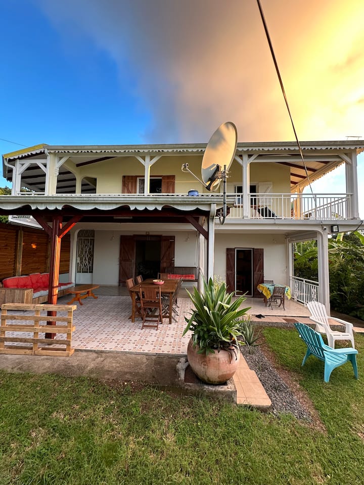 Maison Au Coin Du Manguier. 800 M Du Bain Chaud. - Guadeloupe
