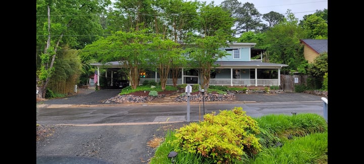 Junie's Flat At The Gadabout Inn Dt Wake Forest - Wake Forest, NC