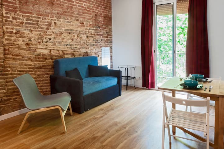 Sagrada Familia Sunny & Cool - Barcelona