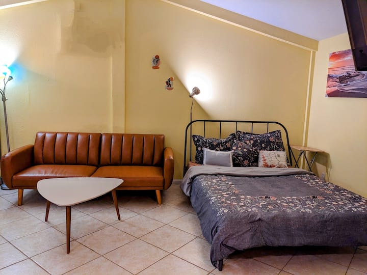 La Alcoba, Lake Eola Studio - Winter Park, FL