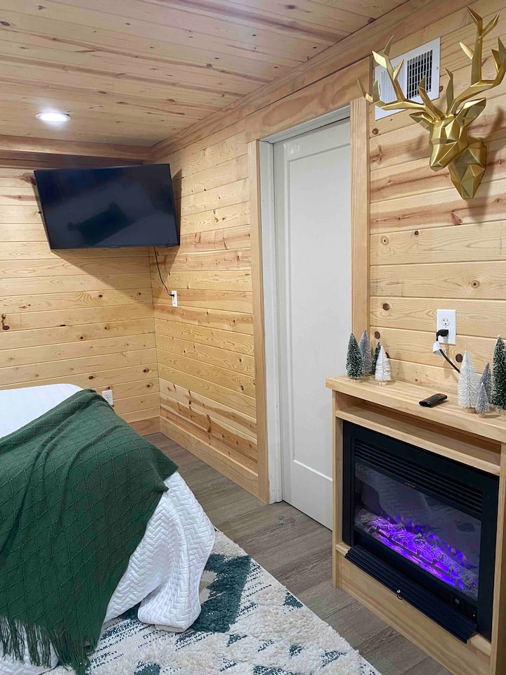 Cozy Rustic Guest Suite - Nashville, TN