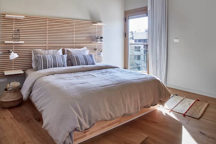 Bright & Beautiful 2 Bedroom, Excellent Location! - Tel Aviv
