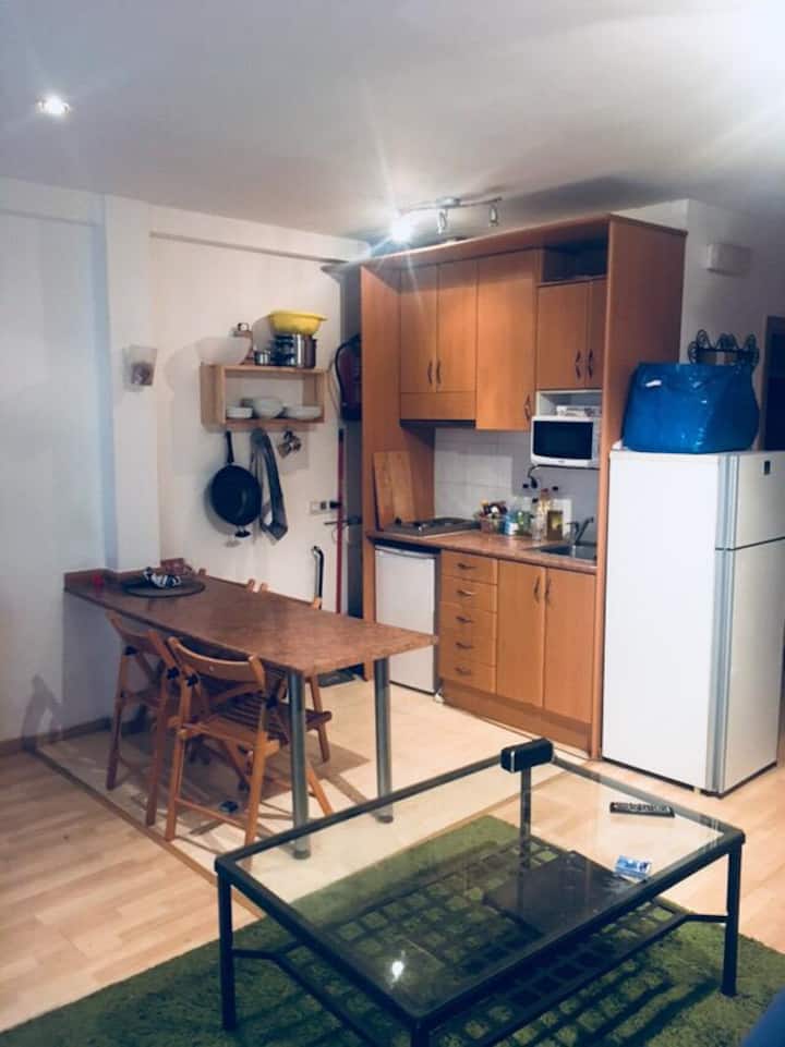 Room For Rent In Gotico (Oldest Quarter) - Barcelona
