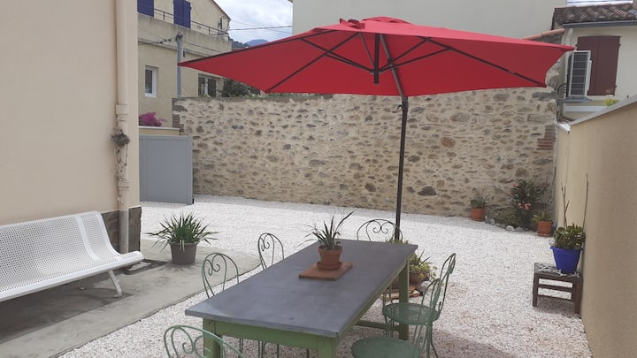 Maison Calme De Village, Clim Et Jardin Ombragé - Sorède