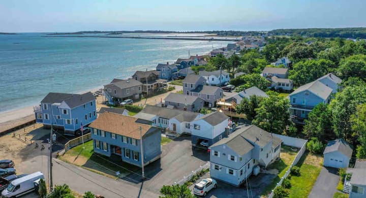 Seaside Charm: 3-br Beachside Haven - Kennebunkport, ME