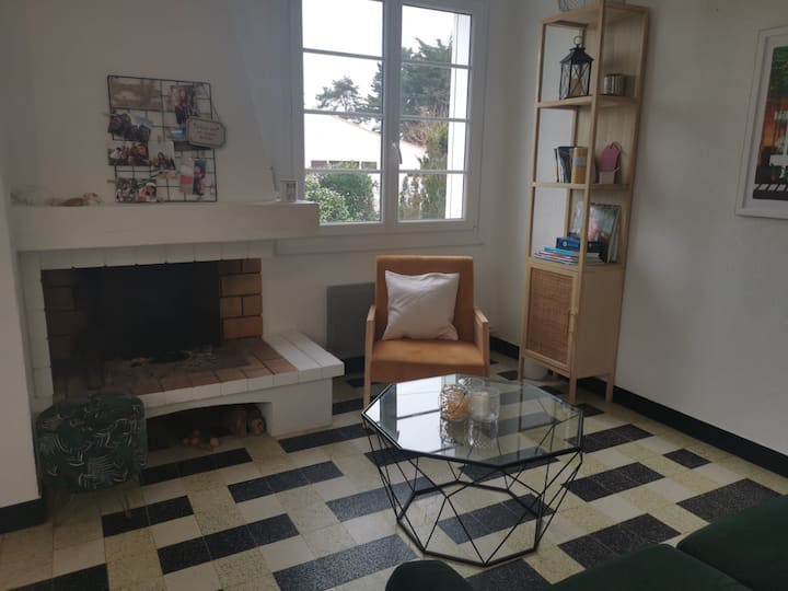 Maison Montoise Pour 4 à La Mer - Saint-Jean-de-Monts