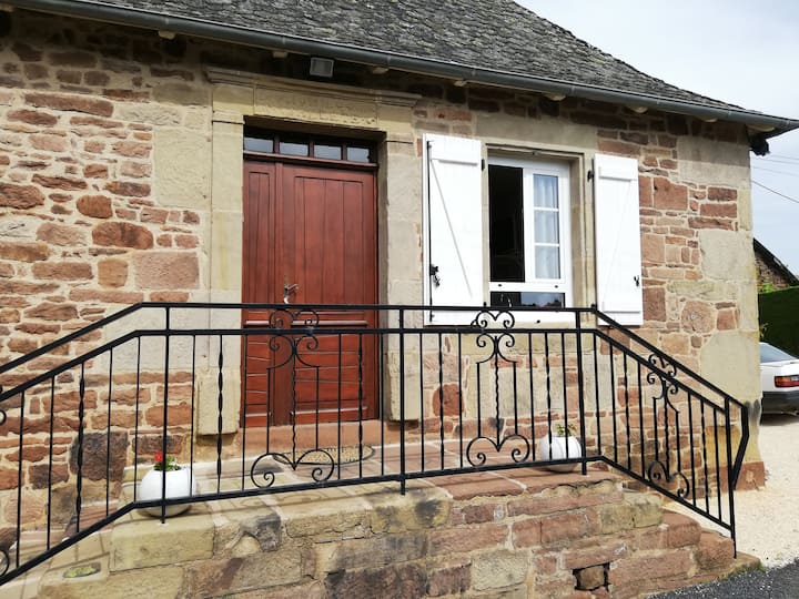 Maison à Côté De Brive Et D Aubazine à La Campagne - Turenne