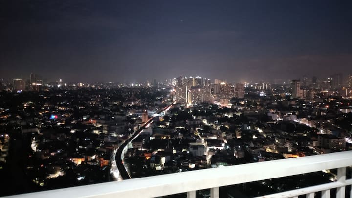 Mezza Ii Lovely 1br Condo W Spectacular Views - Manila