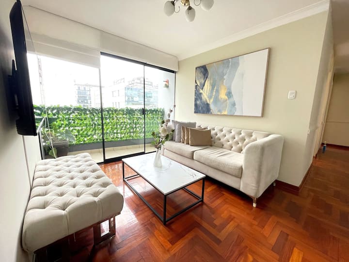 Miraflores 3br Centric*modern Apartment W/ Balcony - Lima