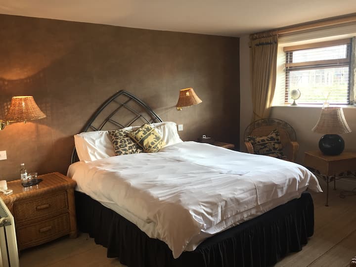 Serengeti Room At The Olive Branch Inn Room Only - Ripponden