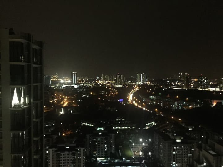 Clean And Quiet With Fast Internet & Satellite Tv - Cyberjaya