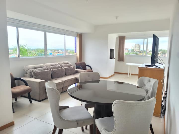 Excelente Apartamento Mobiliado Próximo A Praia. - Torres, Brasil