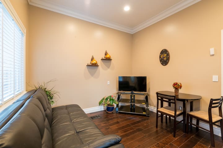 Cozy And Quiet Luxurious Apartment Near Apple Hq - Santa Clara, CA