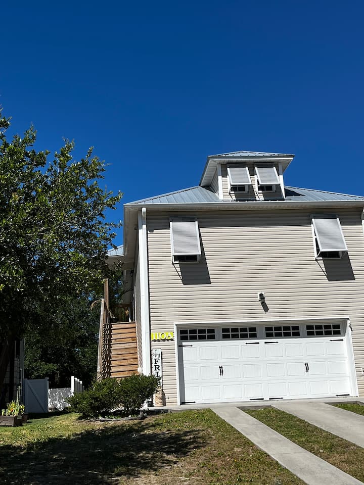 Beachmtn Bungalow - A Cozy Cabin By The Coast - Surf City, NC