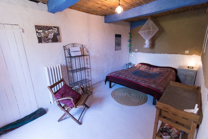 Chambre Dans Une Ancienne Ferme Gersoise - Gimont