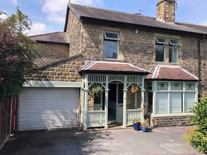 Saltaire World Heritage Site 4 Bed Family House - Bradford