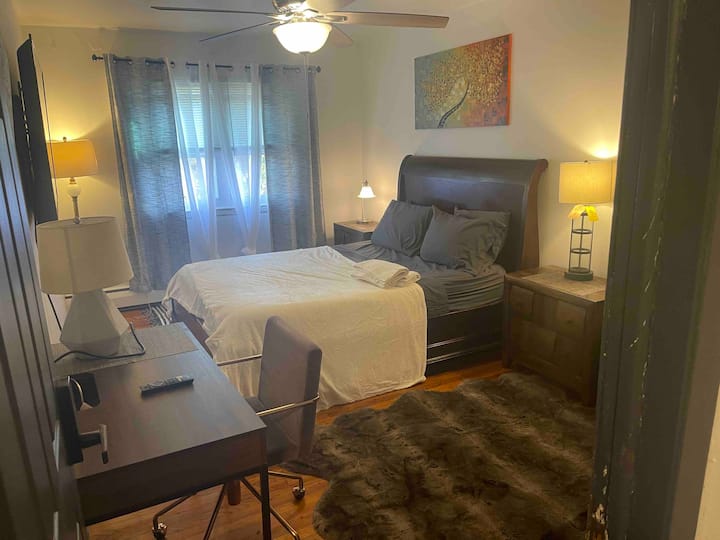 Master/rm/parking/shared/3 Bd Unit/walking Closet - Jersey