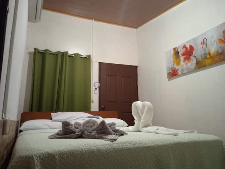 La Fortuna Downtown Apartment- 100mb Wifi - Costa Rica