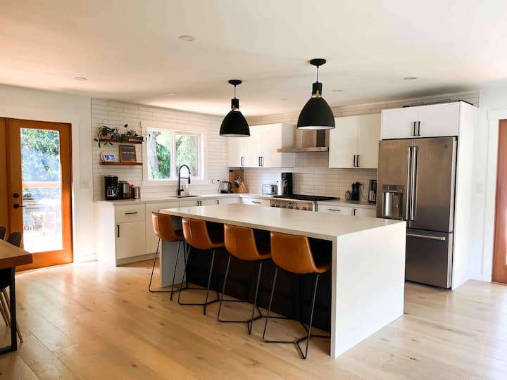 Luxury Family Friendly Willow Tree Home - Squamish