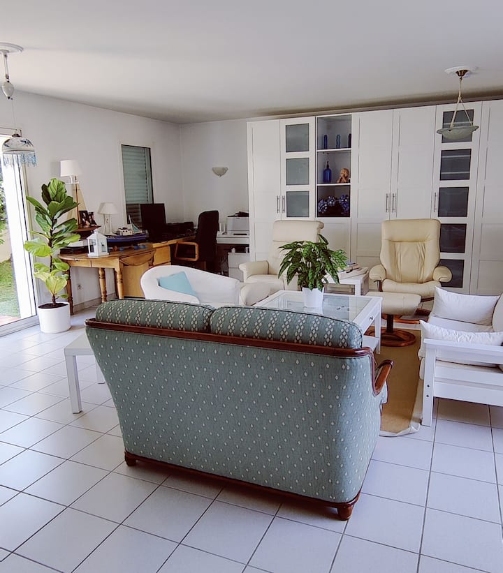 Chambre Dans Maison Particulière - Nantes