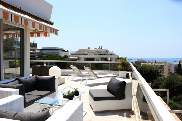 Rooftop With Panoramic View - ibis Styles Antibes