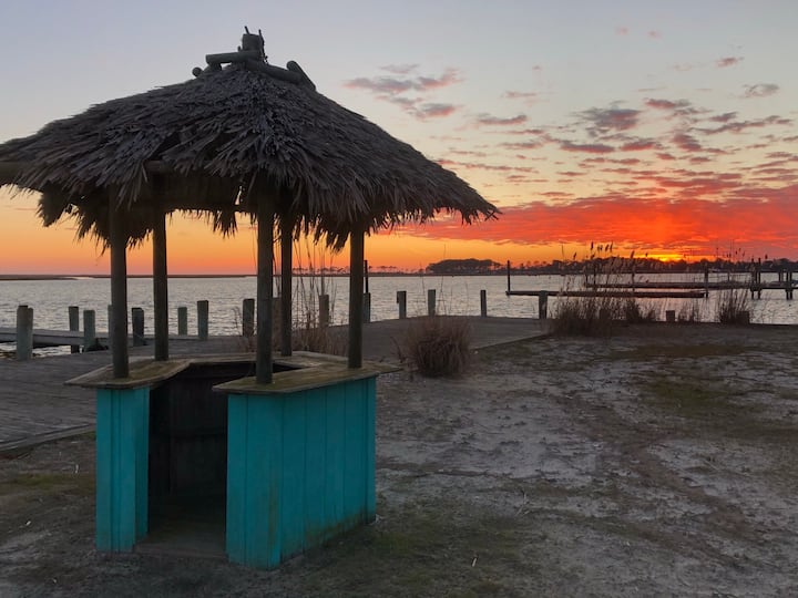 Beautiful 2br  Snug Harbor Waterfront Villa! - Chincoteague, VA