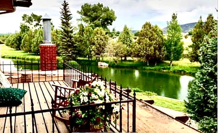 Riverfront Oasis Priv 2nd Story Suite/kitchenette - Salida, CO