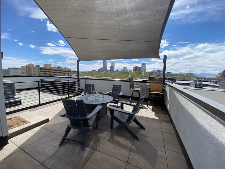 Modern Townhouse Downtown W Stunning Rooftop Views - Denver