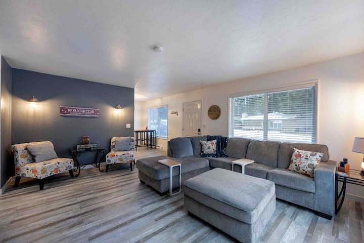 Valley Townhouse - Juneau, AK