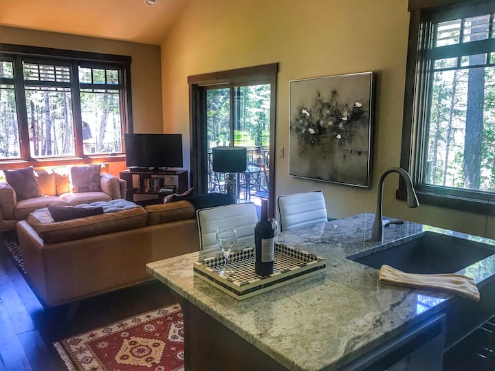 Beautiful New  Scenic Apartment - Whitefish, MT