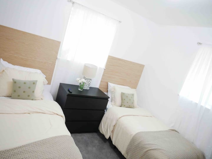 Cozy And Cheerful 3 Bedroom, 1 Ranch! - Detroit, MI