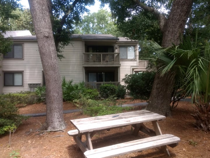 Prime Location Spacious/10 Min Walk To Beach - Hilton Head Island, SC