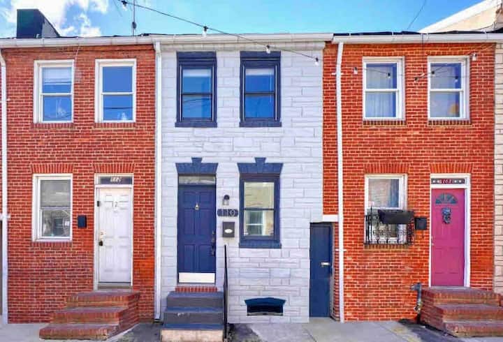 2 Bedroom Cutesy Bungalow Close To Hopkins - Baltimore, MD