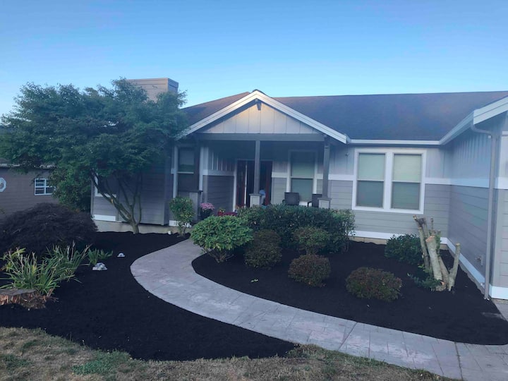 Centrally Located House In Bellingham - Bellingham, WA