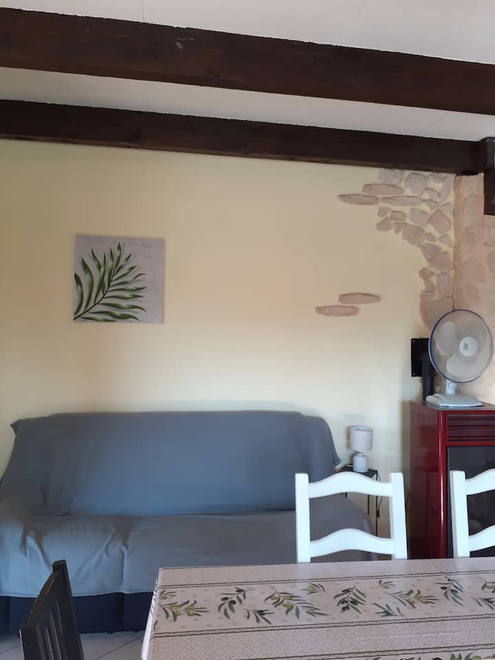 Gites Droite  Maison Mitoyenne Deux Gites Séparés - Ardèche