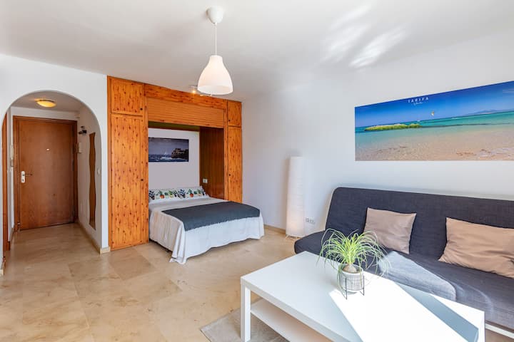 Apartamento En La Calle Principal Con Solarium. - Tarifa