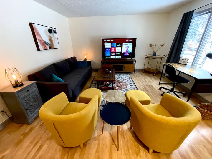 Spacious 4br/2.5ba+loft W Cable By Lux Life - Minneapolis, MN