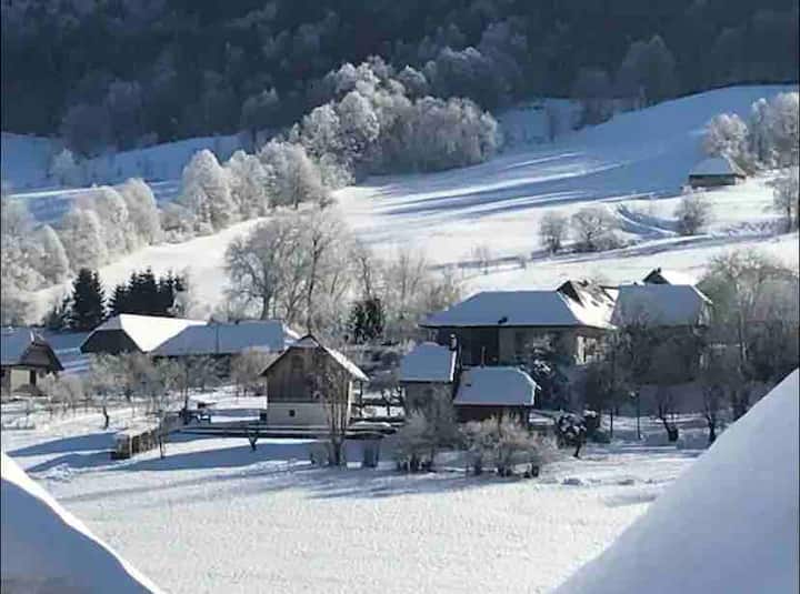 Cheminée, Dortoir, Neige, Ski De Fond, Ski Alpin - Aix-les-Bains