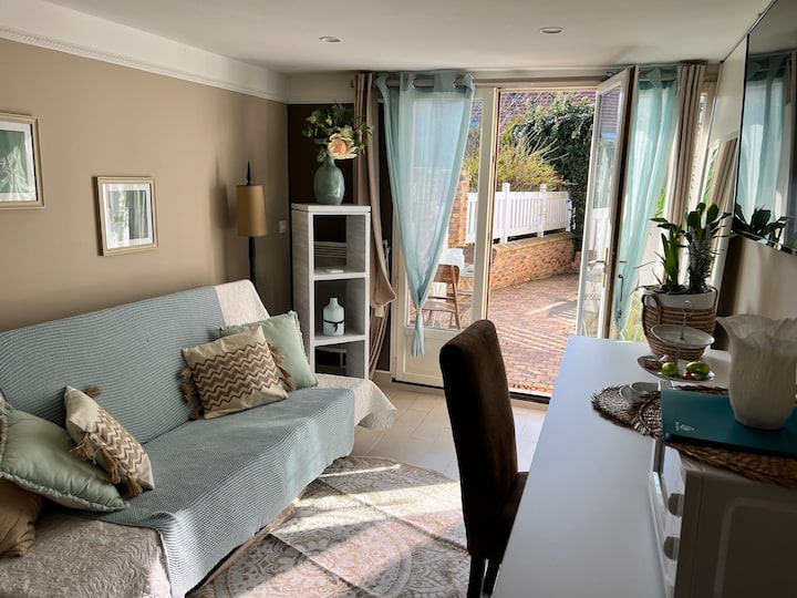 Agréable Studio Détente - Messy