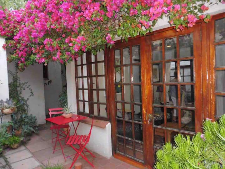Cosy Parkhurst Cottage - Johannesburg