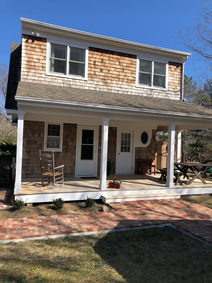 Charming, Sunny, Cozy, House. - Westhampton, NY