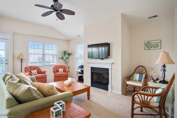 Beautiful 4 Br 2 Bath Condo - Avalon, NJ