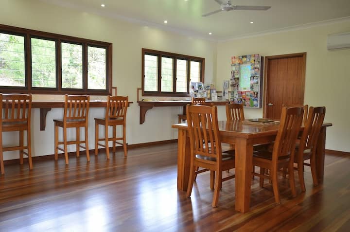The Summit B&b - Pademelon Room - 24 Twelfth Avenu - Queensland