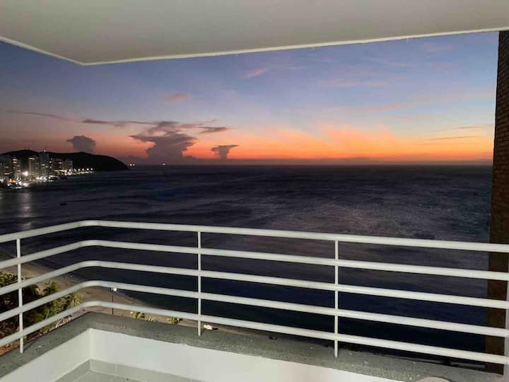 Espectacular Apartamento Frente Al Mar - Santa Marta, Colombia